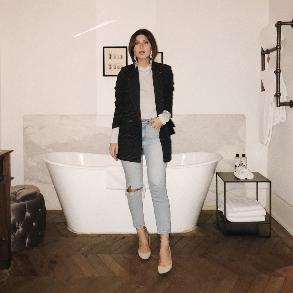 Processed with VSCO with a6 preset - Bikinis & Passports